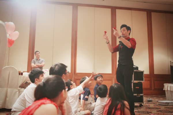 Kids Magic Show & Kids Birthday Party Magicians in Singapore